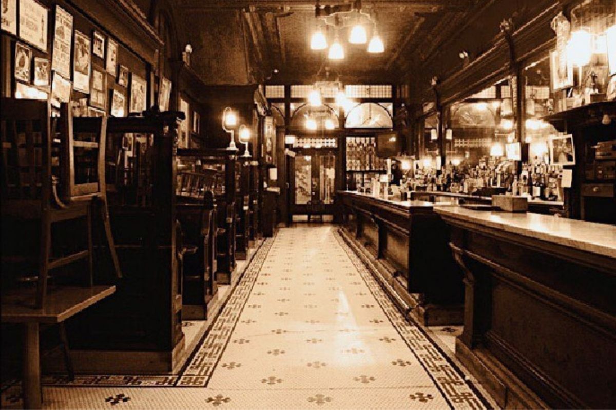 Landmark and historic bars of New York